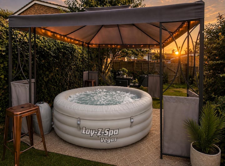 The Spacious Canterbury Retreat | Hot Tub - ウィスタブル