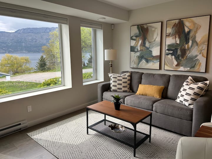 Lakeside Retreat • King Bed + Private Patio - Lake Country