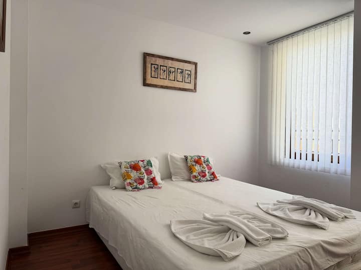 Sunny 2-bedroom Apartment In Complex Lina - Nessebar