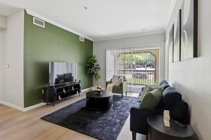 Stylish 3br Getaway Close To Food & Fun - Alief - Houston