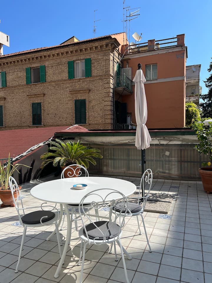 Pescara Centro, Charme Marinaresco Con Terrazzo - Pescara