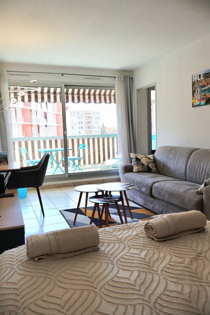 Studio Cosy Avec Grande Terrasse Proche Du Tram - Nice