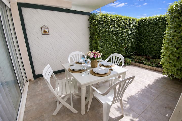 Escapade Ensoleillée Entre Mer Et Piscine - Frontignan