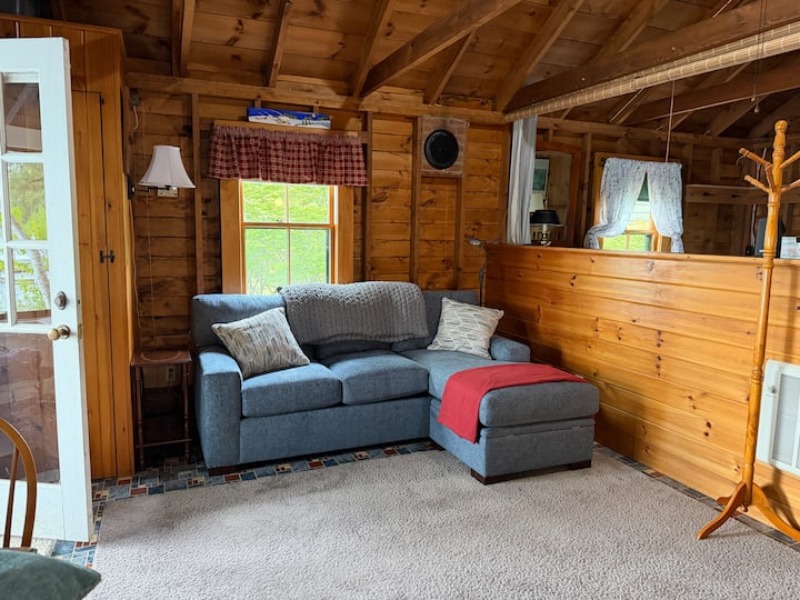 Cottage On The Water's Edge - Lake Winnipesaukee, NH