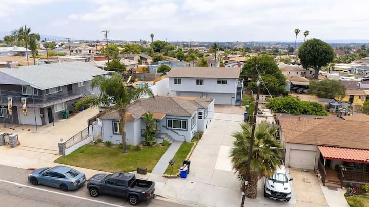3br/ Fire Pit + Bunks | Sleeps 10 | Pets Ok - National City, CA