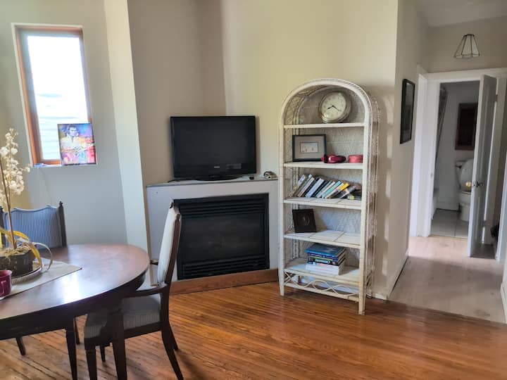 2bdr Main Floor Apartment In Downtown London - London