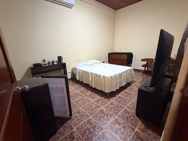 Acogedor Espacio Con A/c Y Acceso A Piscina - Puerto Maldonado