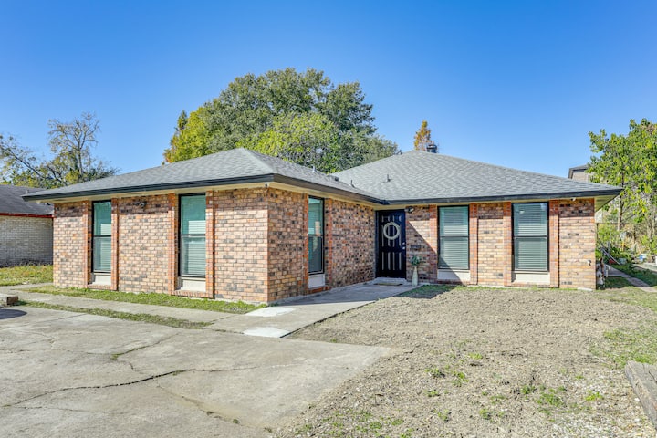 Tiger Town Retreat: Spacious Home For Groups! - Baton Rouge, LA