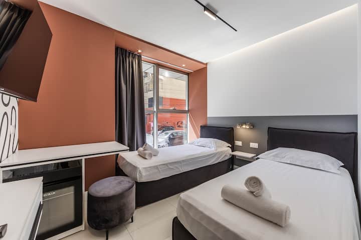 Brown Studio 116 | Love In Colours Collection - Durrës