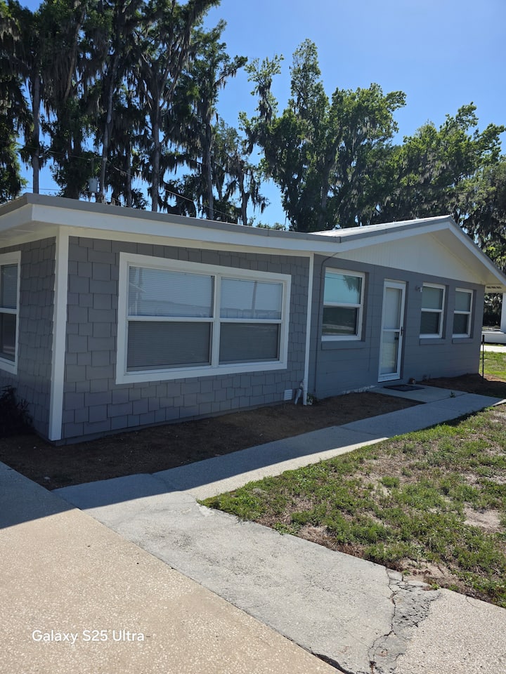 Lake Harris Siesta Hide Away - Leesburg, FL
