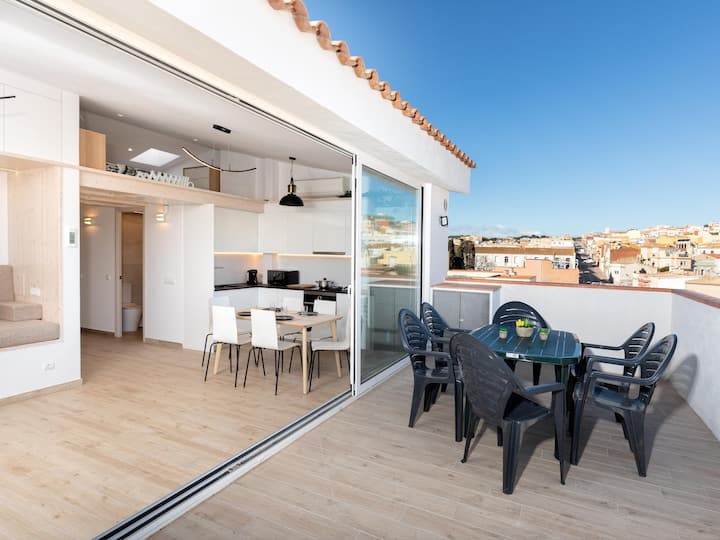 Espace Conçu En Détail Pour Tomber Amoureux De Sfg - Sant Feliu de Guíxols