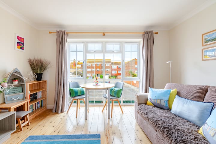 Central Seaford ~Walk To Beach & Cafés ~Parking X2 - Seaford
