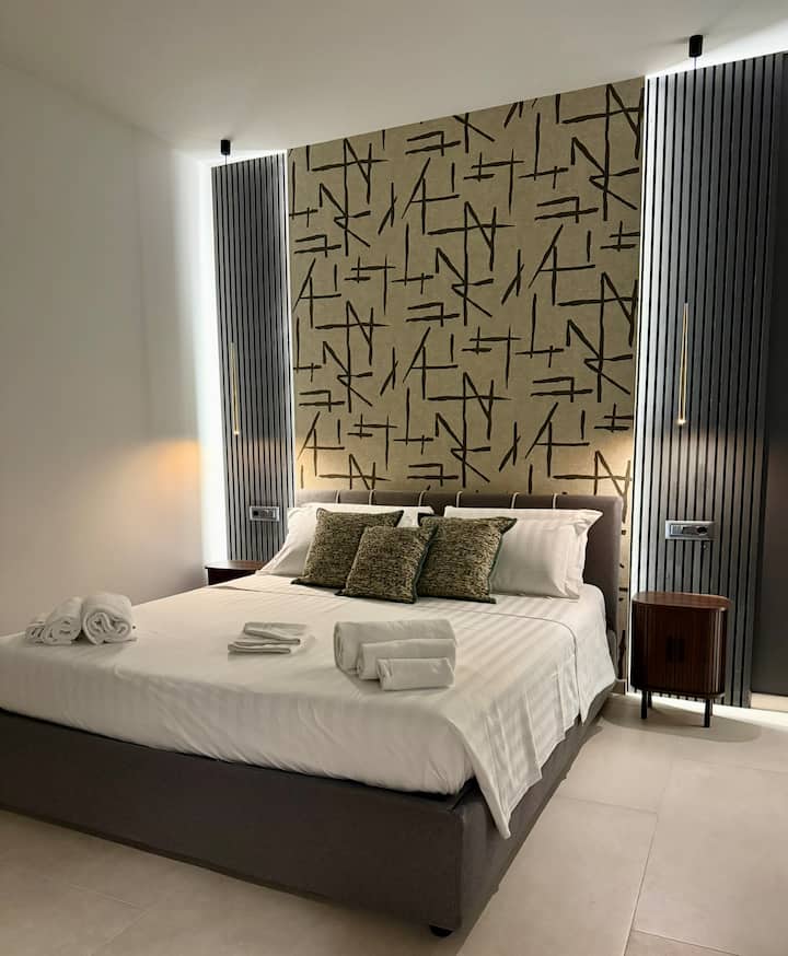 H Luxury Apartment Crispi - Olbia