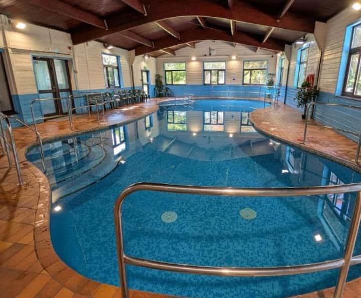 2 Strawberry Hill, Tolroy Manor - Hayle