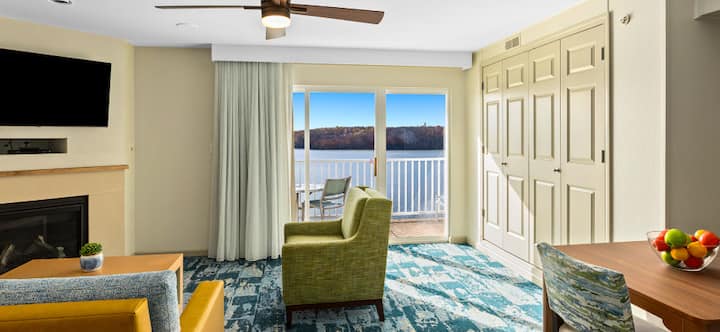 1bd/1ba At Lake Of The Ozarks - Lake Ozark, MO