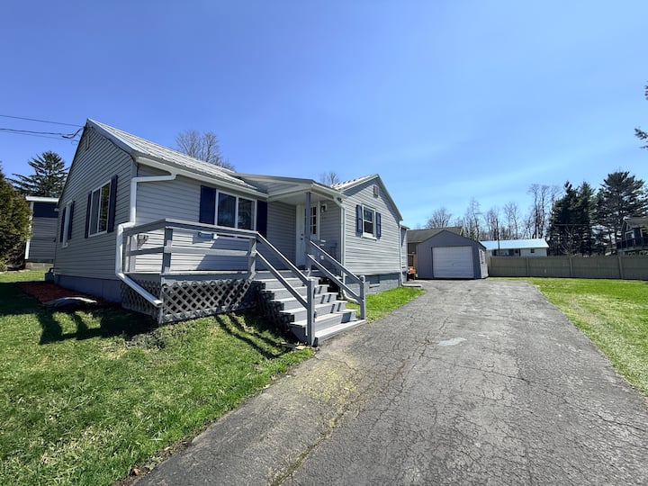 Peaceful 3bd Retreat-huge Yard - Bemus Point, NY