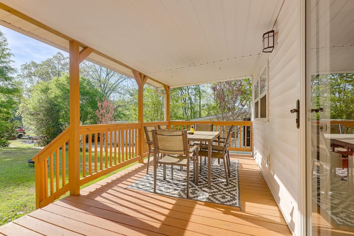 Fun W/ Family! West Blocton Home W/ Games & Grill - Green Pond, AL