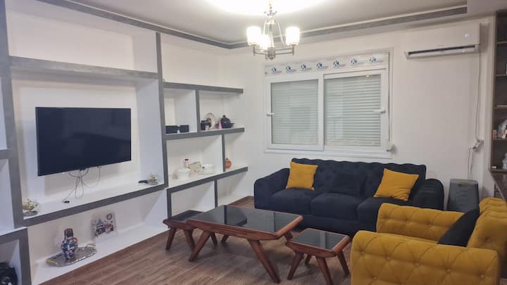 Un Appartement F2 Au Ris De Chaussée Tout éQuipé - Béjaïa