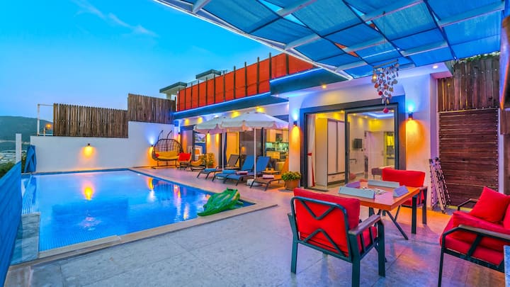 Kaş Yeşilköyde Muhafazakar Balayı Ve Tatil Villası - Kalkan