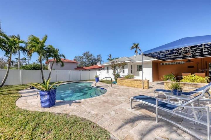 Waterfront 4 Br - Heated Pool15 Min To Img/ami - Bradenton, FL