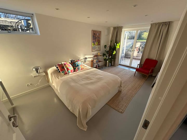 Beautiful Apartment With Private Terace - Aarhus