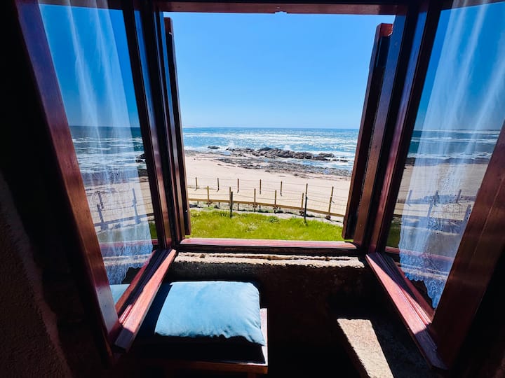 Mill House On The Beach With Sea Views - Apúlia