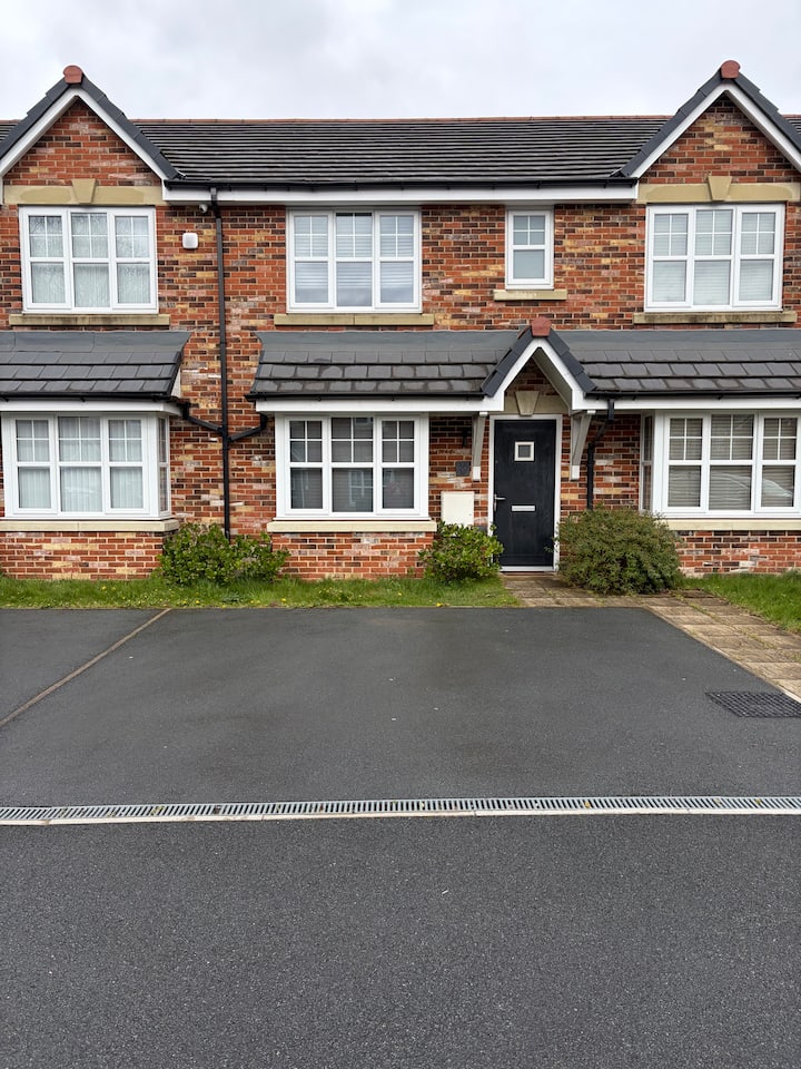 Modern Bolton Retreat|free Parking|quiet Location - Bolton