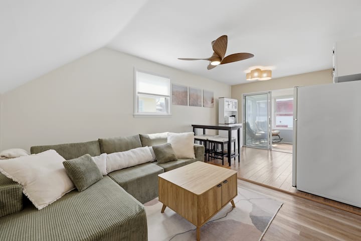 Toes In The Sand: Classic Cozy Beach Getaway - Sea Isle City, NJ
