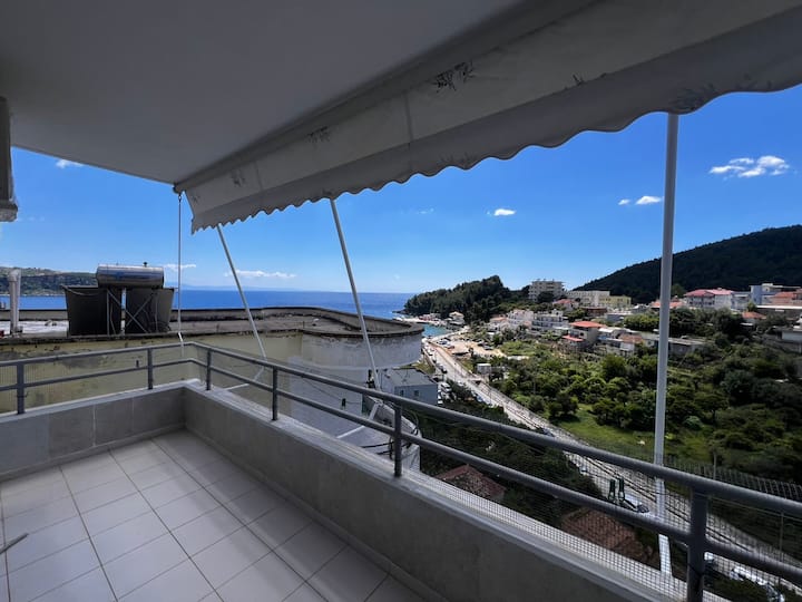 Cozy House Near The Sea - Light, Views & Comfort - Himarë