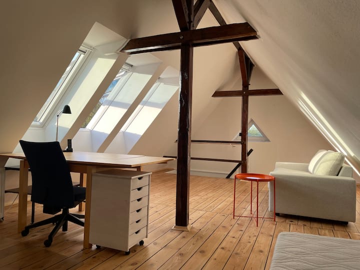 Bright Studio – Modern & Full Of Light - Kiel