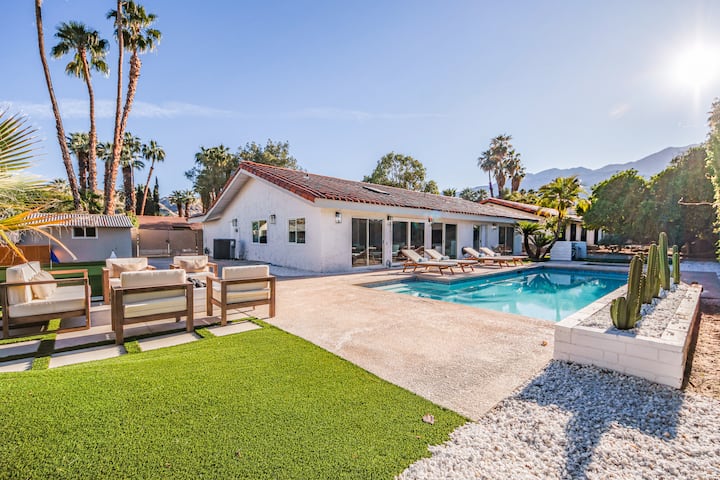 Desert Villa With Pool, Hot Tub & Mountain Views - Palm Springs, CA