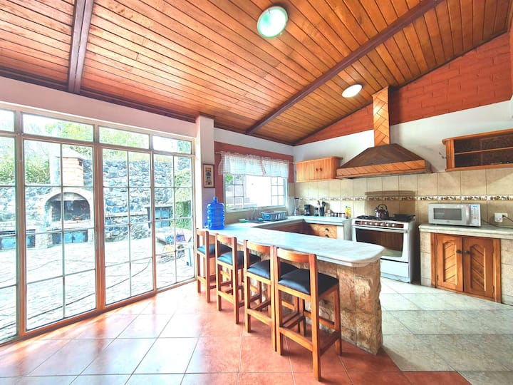 Luxury Quinta Con Jacuzzi / Turco / Parillada - Chimborazo
