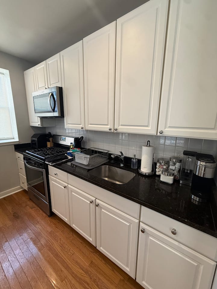 Reservoir Hill Gem Renovated 3br Apartment - Baltimore, MD