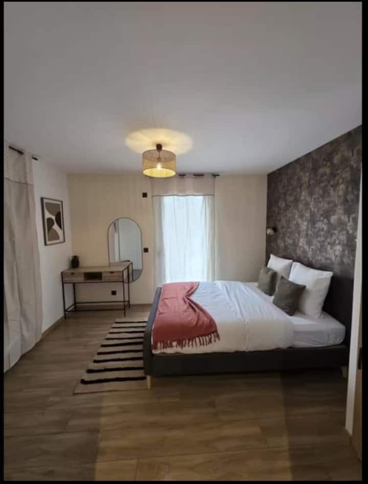 Villa Sérénité – Piscine Privée & Calme Absolu 8p - 니스