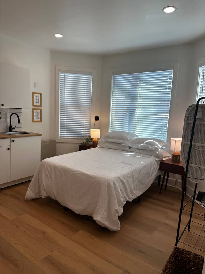 Gorgeous Design Studio Easy Access To Uc Berkeley - Berkeley, CA