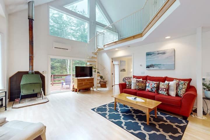 Sunny 1br | Dock | Deck  | W/d - Boothbay Harbor, ME