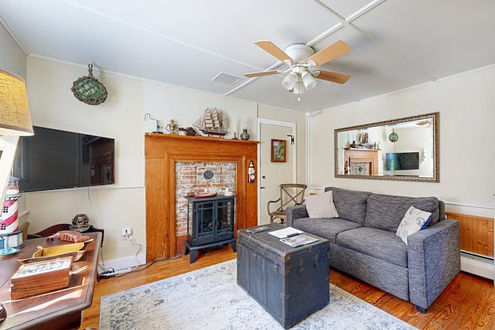 Historic 1br Cottage | Antique Decor | Deck | W/d - Boothbay, ME