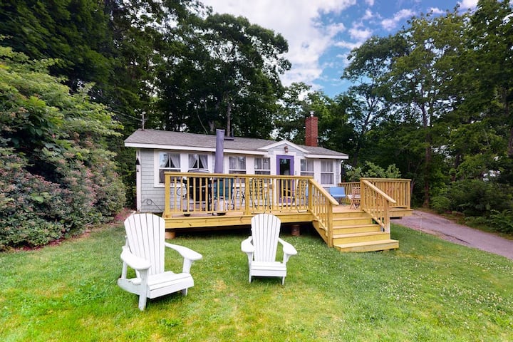 2br Dog Friendly | Wood Stove | Walk To Harbor - Boothbay Harbor, ME