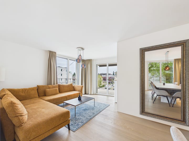 Luminous Designer Furnished Apartment 100m2 Zrh - Zurich