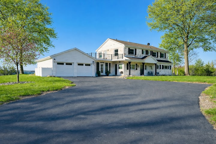 Fully Furnished Luxury With Mississippi Views - Nauvoo, IL