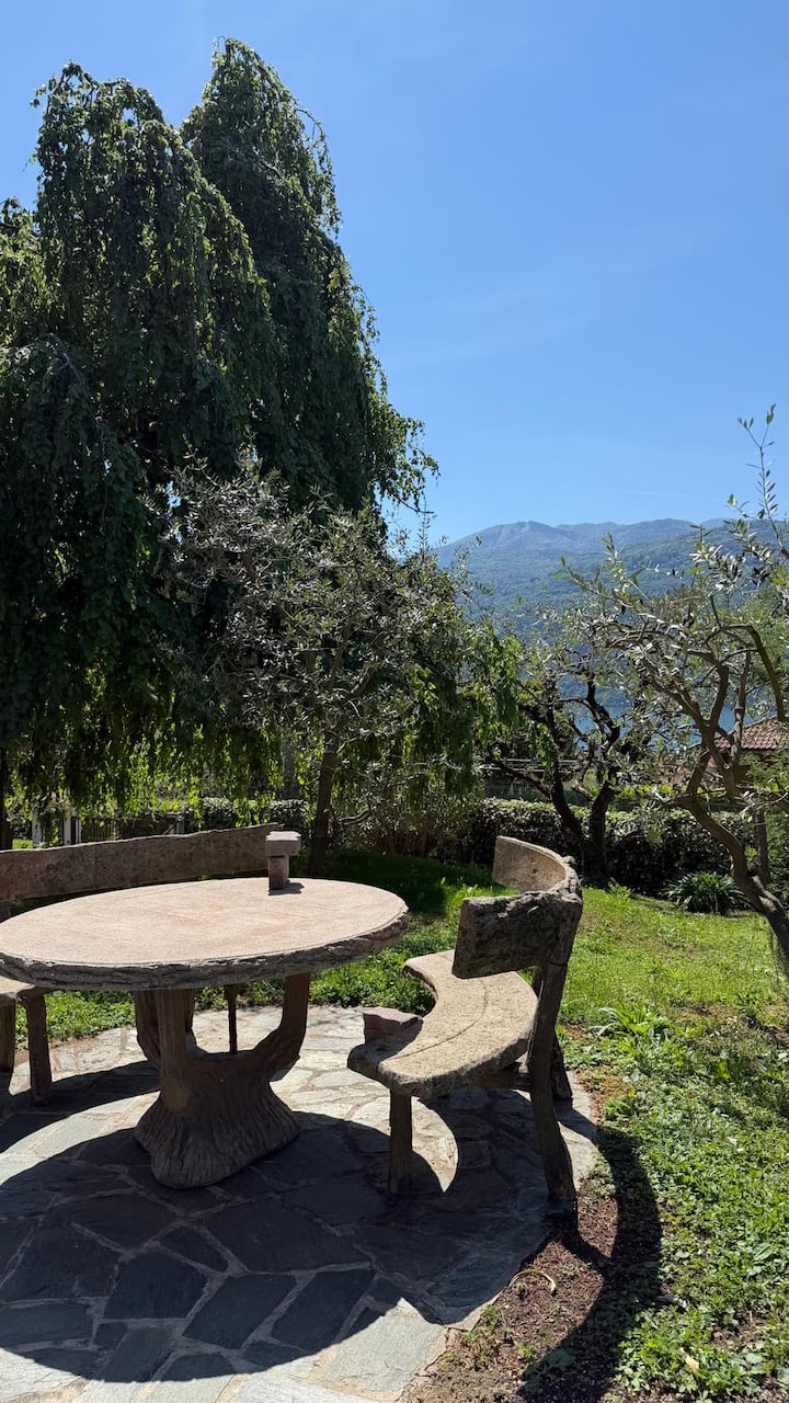 Recently Renovated Two-room Apartment - Lierna