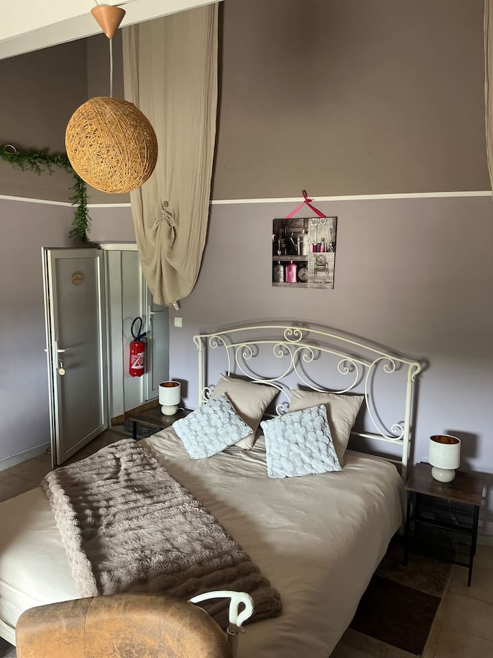 Chambre D’hôte Romantique En Drôme Provençale - Grignan