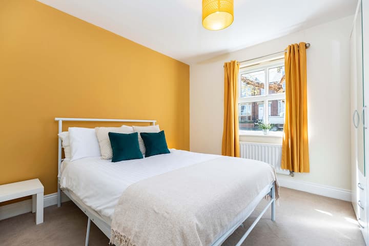 Spacious 3-bedroom Flat In Gateshead - Gateshead