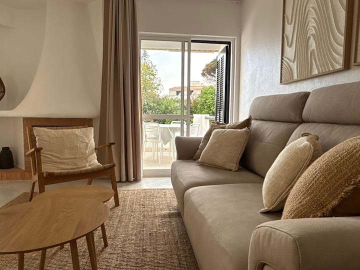 Bella Vita Beachfront Apartment Porches - Porches