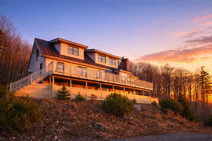 Weathertop Lodge|sunset Views Of Moosehead Lake - Greenville, ME