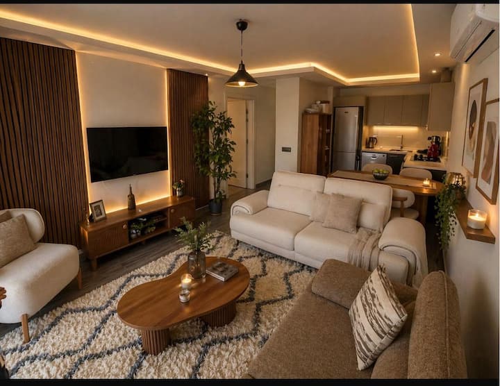 Denize 600 M,havuzlu Müstakil Ev,önü Avm - Aydın