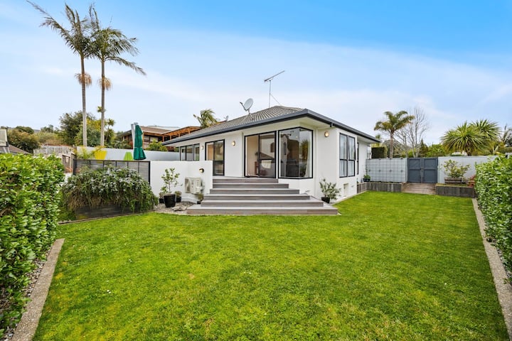 Sea View Retreat|spa • Walk To Marina|halfmoon Bay - Waiheke Island