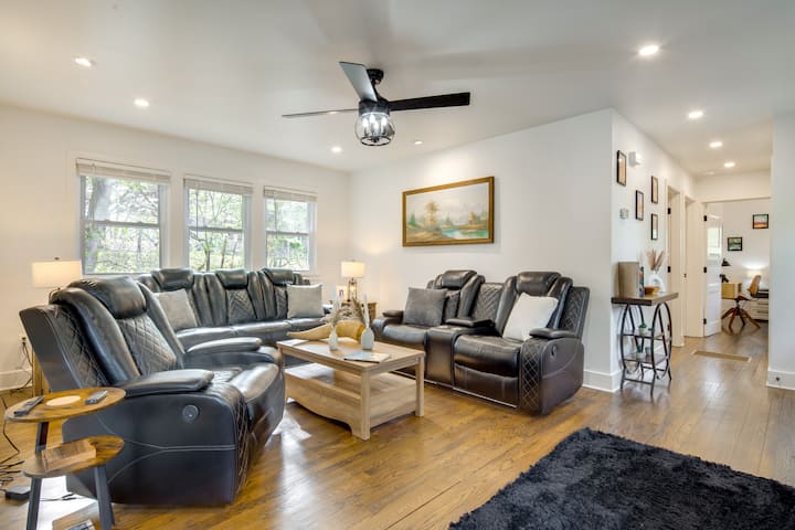 Walk To Osceola Lake! Family-friendly Home - Hendersonville, NC