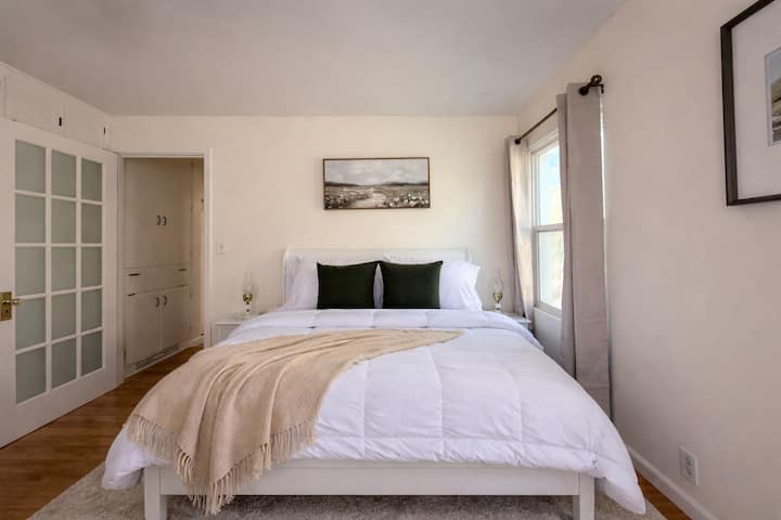 Spacious 4br | All Queen Beds | Fenced Yard - Idaho Falls, ID