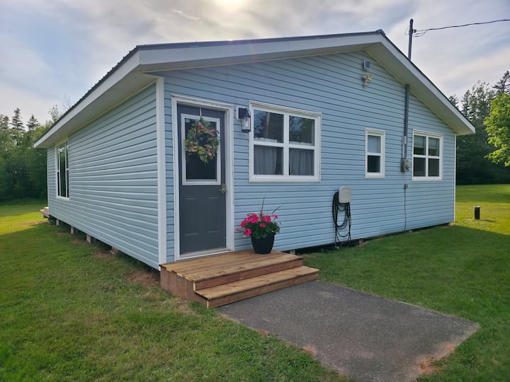 The Harbour Charmer Cottage - Prince Edward Island
